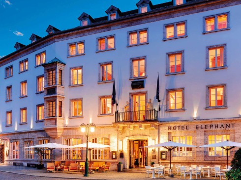 BAUWELT - Hotel Elephant, Weimar