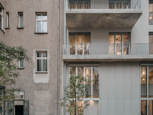 BAUWELT - Wohnhaus im Hinterhof in Berlin