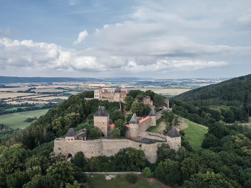 BAUWELT - Burg Helfenstein in Thein