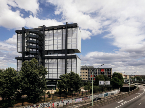 BAUWELT - Fondation Avicenne in Paris